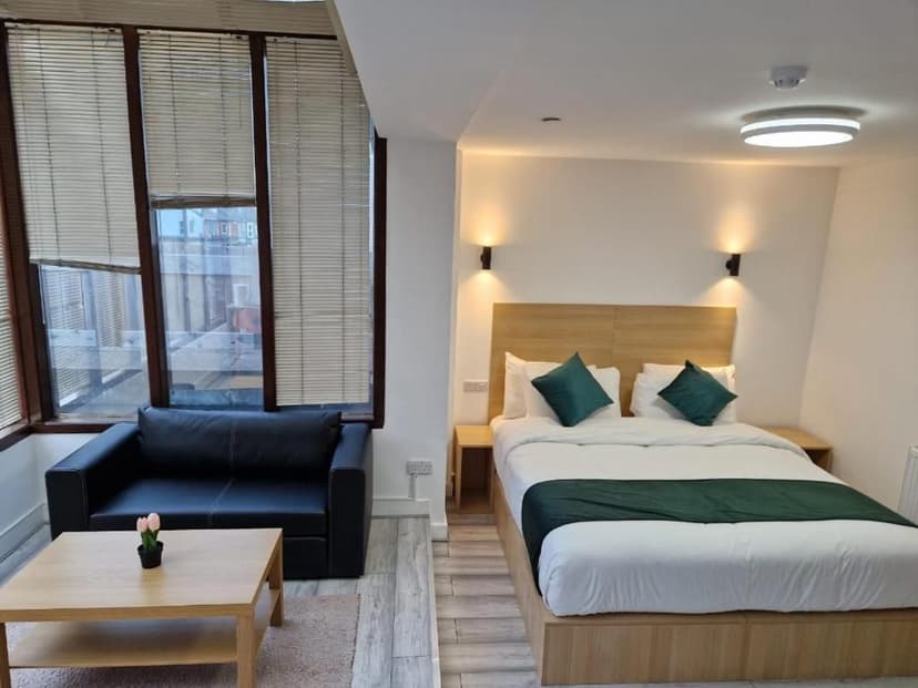 Our Rooms | Crown House