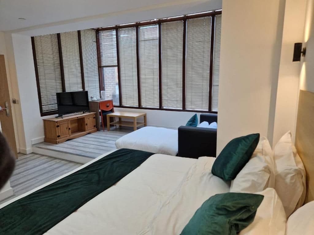Our Rooms | Crown House